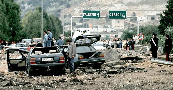 La strage di Capaci: il boato che cambiò l'Italia e i misteri dopo 34 ...