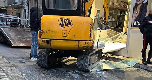 Comiso, il sindaco Schembari: "Chiederò una immediata audizione al ...