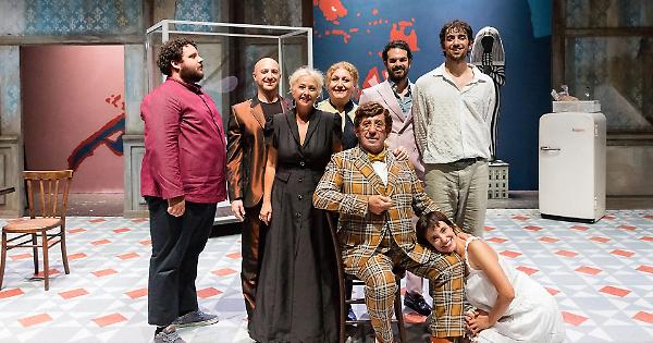 Tra risate e gelosie: "Gli innamorati" di Goldoni al Cine Teatro Rex ...