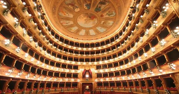 Direttore d'orchestra nei file Epstein, il teatro Massimo di Palermo ...