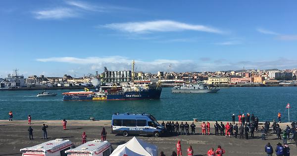 Migranti, Catania rafforza la rete di accoglienza: adottate le ...