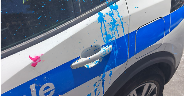 Vernice e lancio di uova a Catania per l'ultimo giorno di scuola: l ...