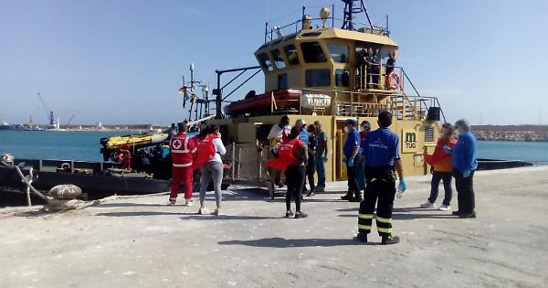 Pozzallo, sbarcano in 76: una donna e un minore in ospedale - La Sicilia