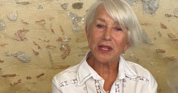 Helen Mirren al Teatro greco di Siracusa per il debutto de "I Persiani ...
