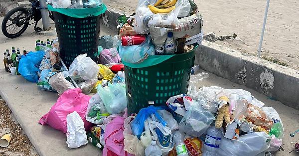 I rifiuti sulla spiaggia di Mondello, Italo Belga: «Raccogliamo fino a ...