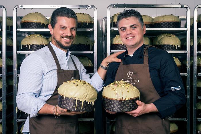 Il panettone che "esplode" di pistacchio, lo hanno inventato due ...