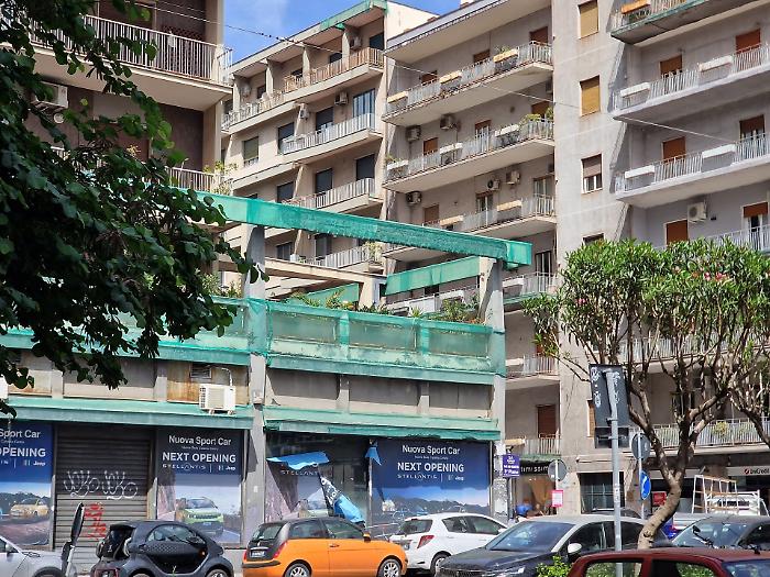Pericolo crolli, Catania capitale delle "reti verdi": «Sembrano ...